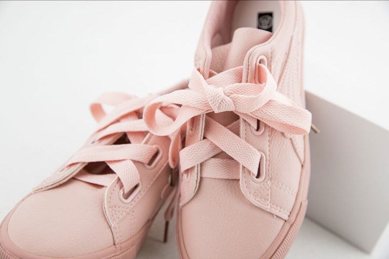 Interchanging attraction ribbon laced sneakers in pink • DREAMSCAPED