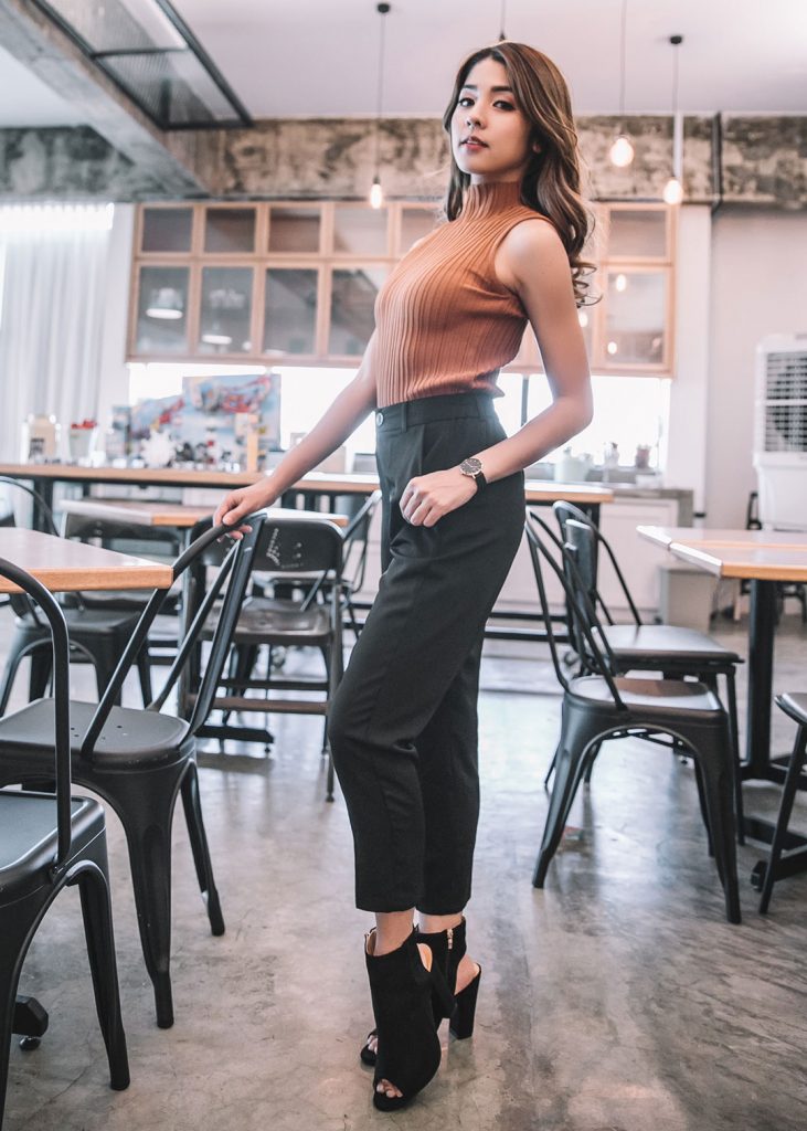 Graceful Queens Velvet Boots • DREAMSCAPED