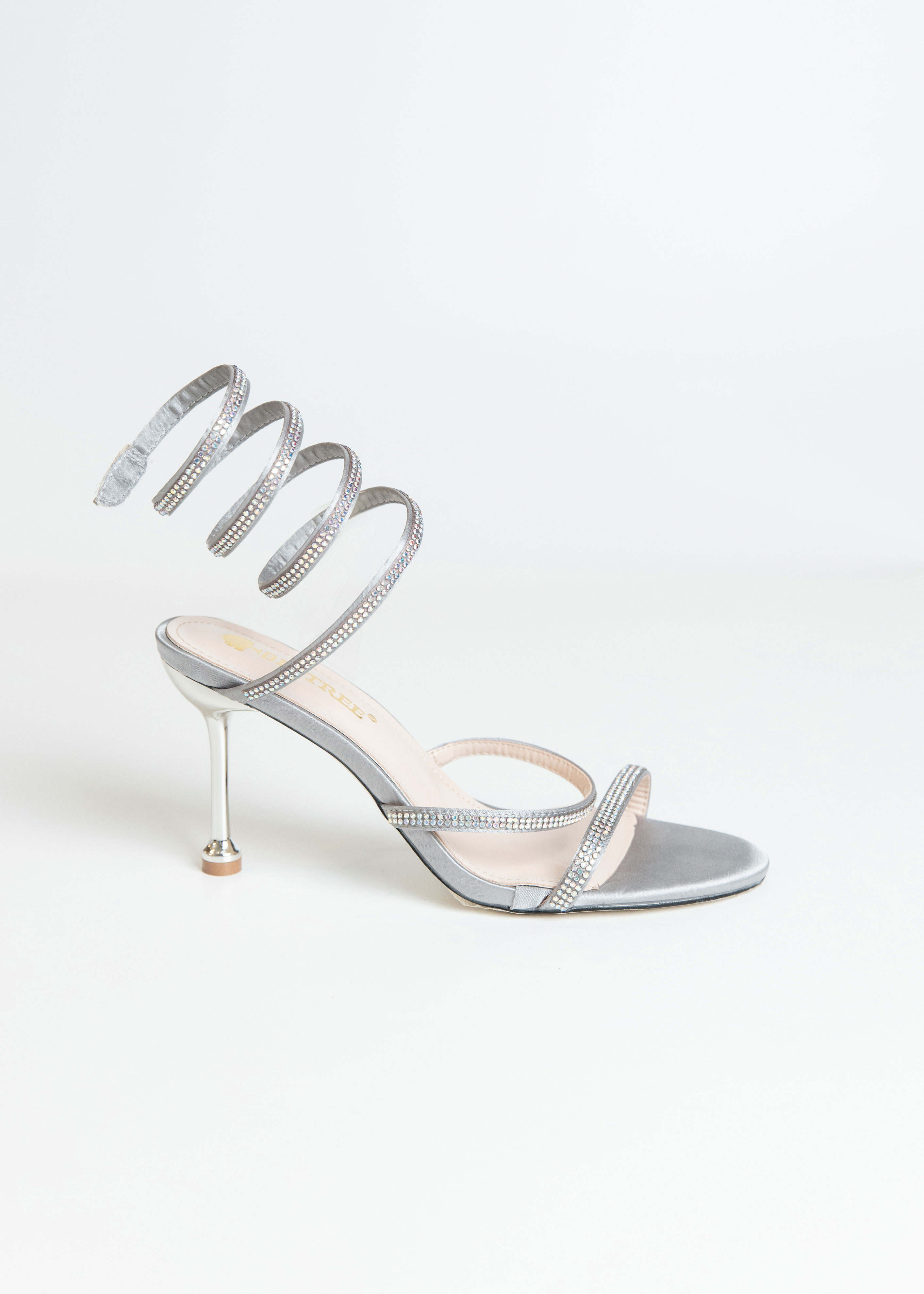 Cling Empire Embellished Heels in Silver • DREAMSCAPED